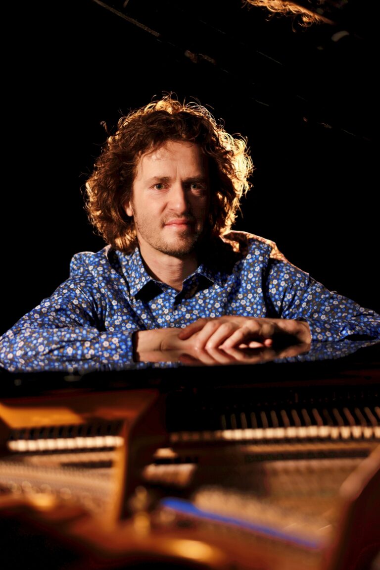 GEANNULEERD - Roon Staal, zanger en pianist - herfsttour - Lodewijkskerkje
